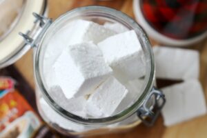 Easy Homemade Marshmallows Recipe (Video) - Gluesticks Blog