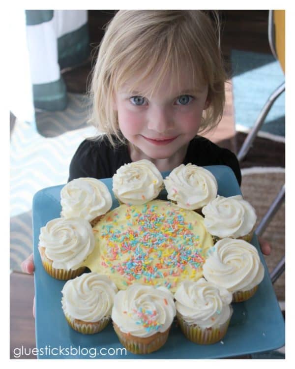 May Day Flower Cake - Gluesticks Blog