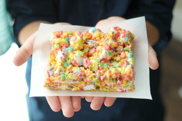 THE BEST Fruity Pebbles Treats Recipe - Gluesticks Blog