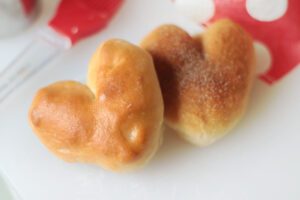 Heart Shaped Dinner Rolls (Video) - Gluesticks Blog