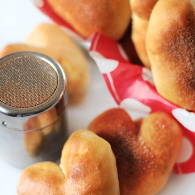 Heart Shaped Dinner Rolls (Video) - Gluesticks Blog