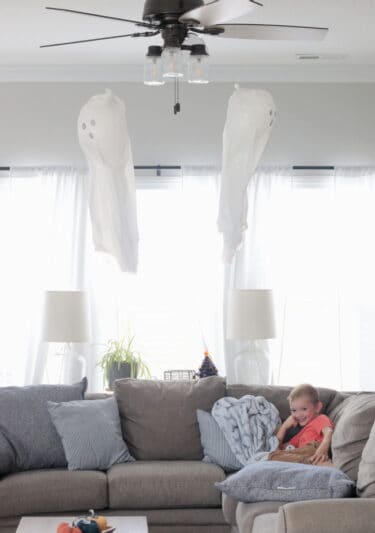 Ceiling Fan Balloon Ghosts Decoration (Video) - Gluesticks Blog