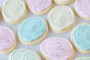 Speckled Robin Egg Sugar Cookies (Video) - Gluesticks Blog