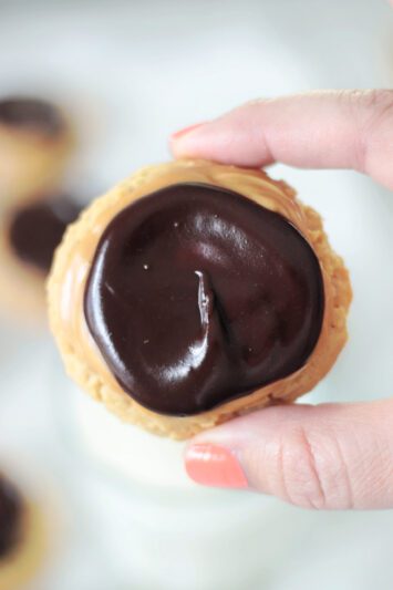 Lunch Lady Peanut Butter Cookies (Video) - Gluesticks Blog