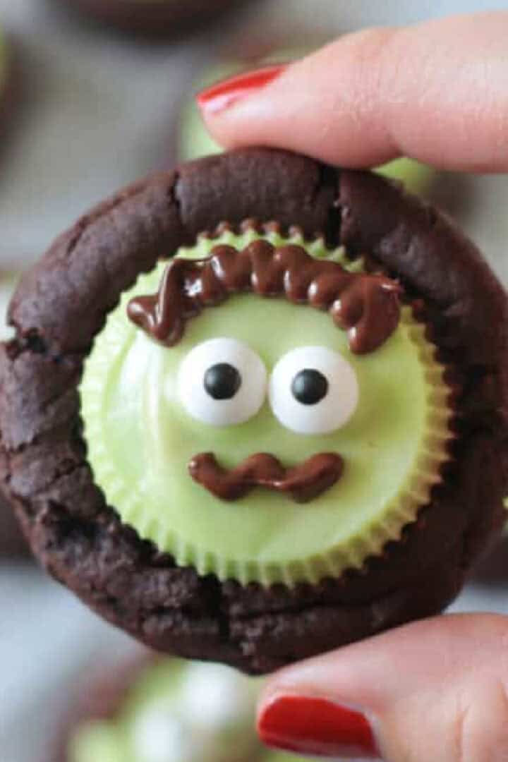 Peanut Butter Ghosts (Copycat Reese's) + Video - Gluesticks Blog