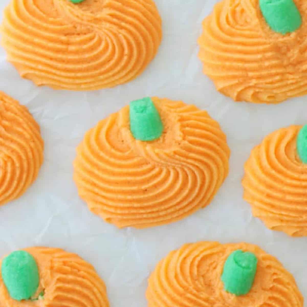 Piped Pumpkin Shortbread Cookies - Gluesticks Blog