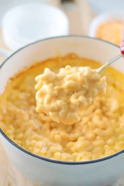 Creamy One Pot Macaroni and Cheese (+ Video) - Gluesticks Blog