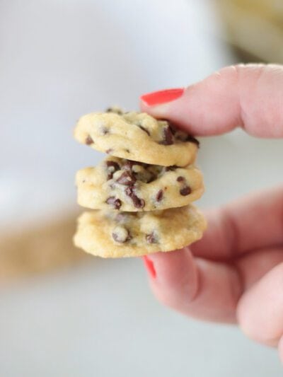 Mini Chocolate Chip Cookies (+ Video) Itty Bitty! - Gluesticks Blog