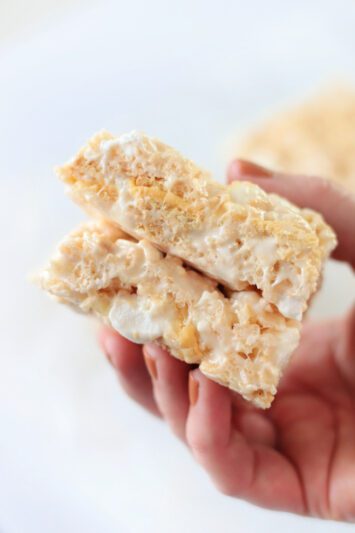 Lemon Rice Krispies Treats (Video) - Gluesticks Blog