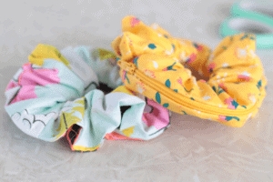 Stash Scrunchie With Zipper (+ Video!) - Gluesticks Blog
