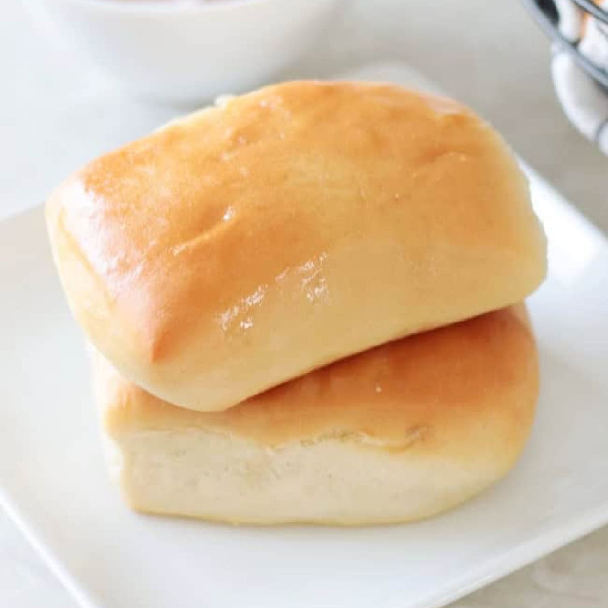 Copycat Texas Roadhouse Rolls With Cinnamon Honey Butter - Gluesticks Blog